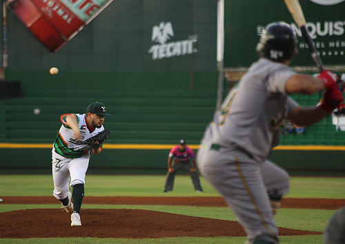 Los Pericos aprovechan errores y doblegan 6×2 a los Leones y se llevan ...