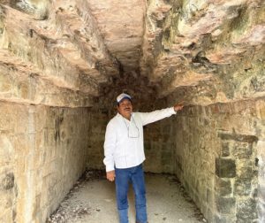 En el Templo de Kinich Ahau, en Kankí, aparece el rostro de Kin, dios ...