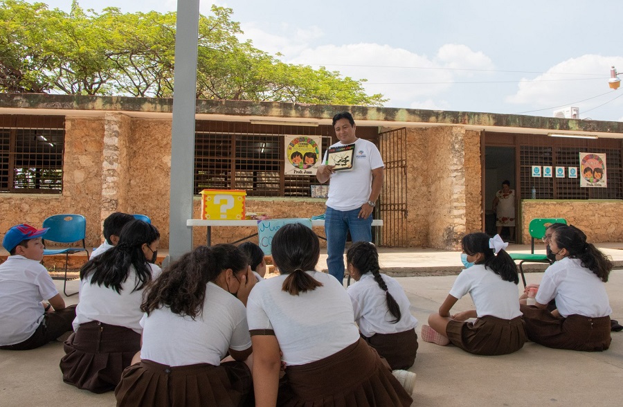 Familias y estudiantes abrazan la lectura con Segey en tu Comunidad ...