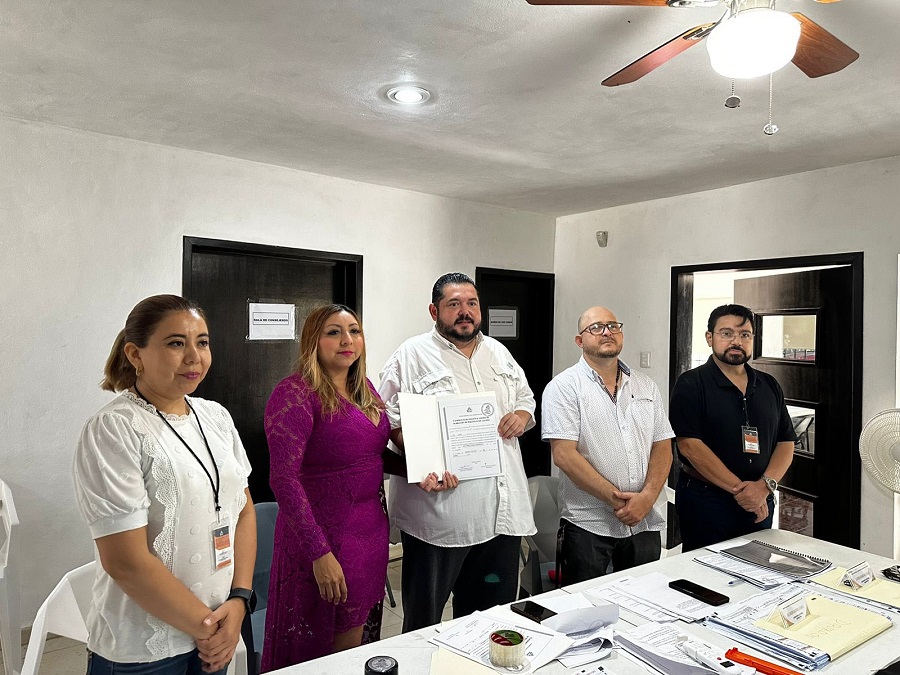 Bayardo Ojeda recibe su constancia de mayoría como diputado local ...