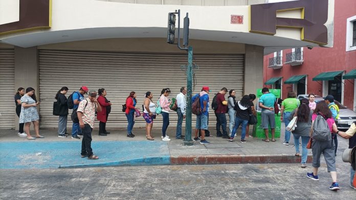 Largas filas para obtener las nuevas tarjetas Va y Ven: fallas en las ...